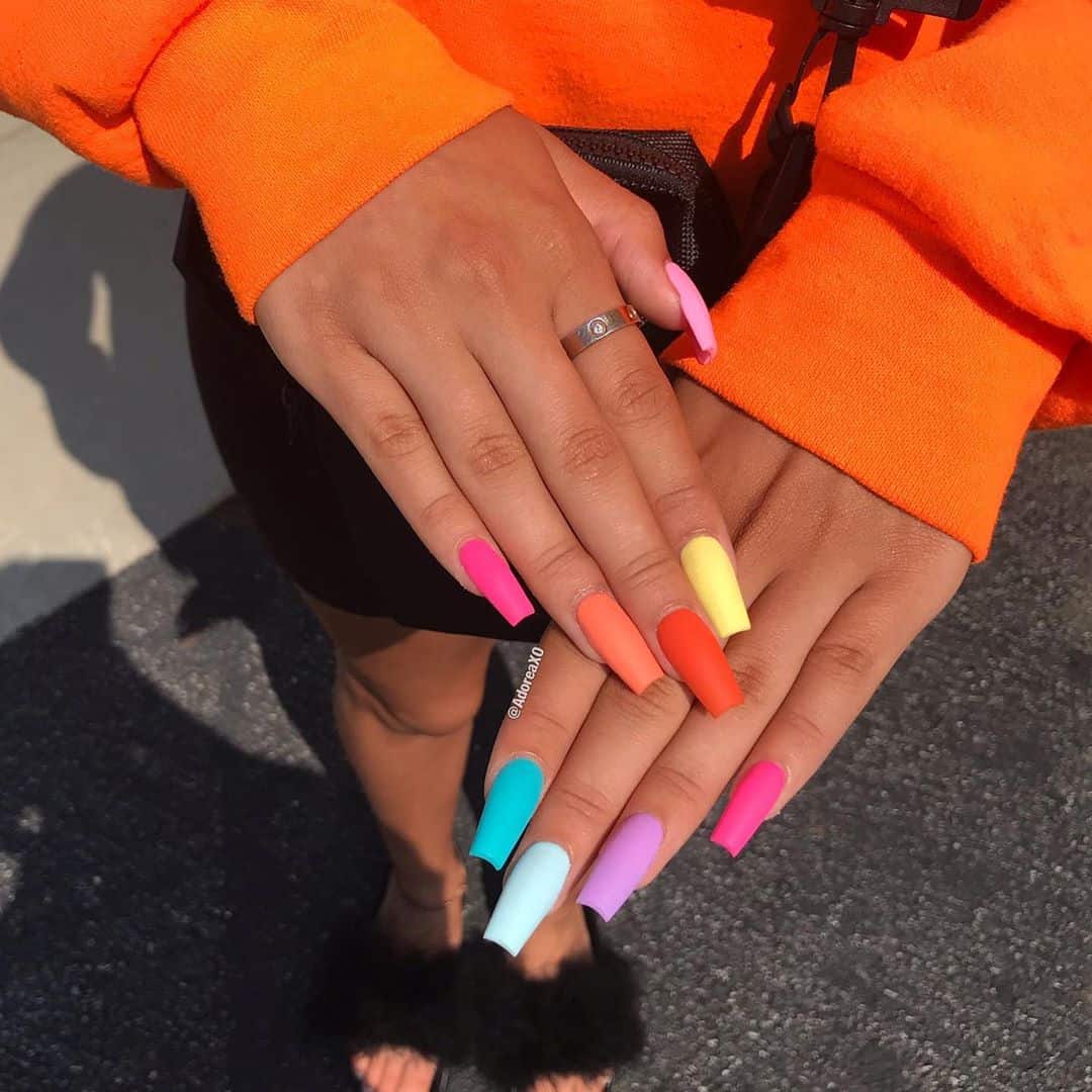 50 Fall Nail Colors, Designs & Ideas You'll Love In 2026