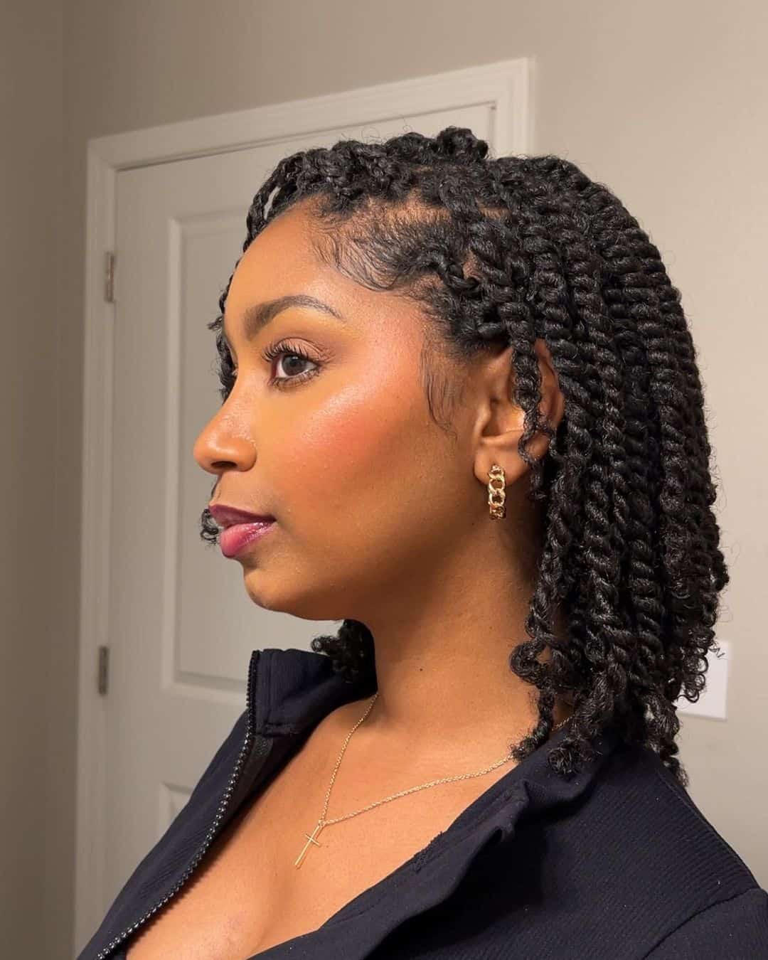 Mini Twists on Natural Hair: A No-Frills, No-Twist Guide For 2025